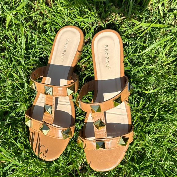 BAMBOO | Shoes | Womens Sandals Size 7 Color Tan Gold Detail | Poshmark
